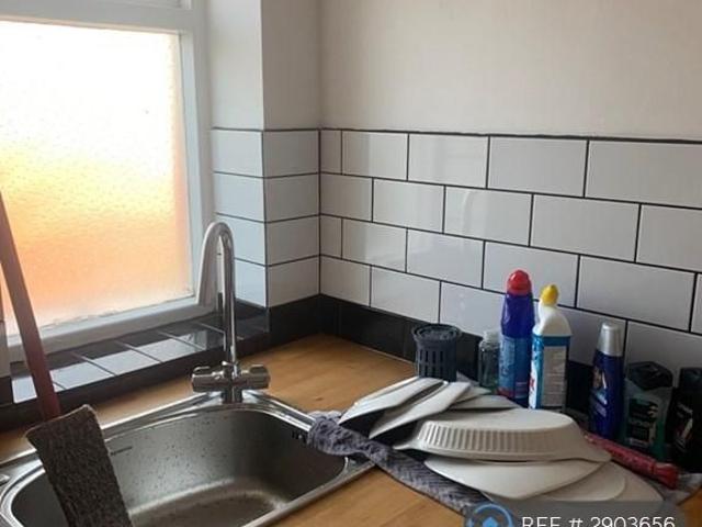 1 bedroom in a house share to rent