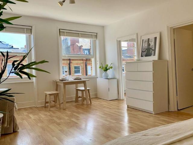 Studio to rent