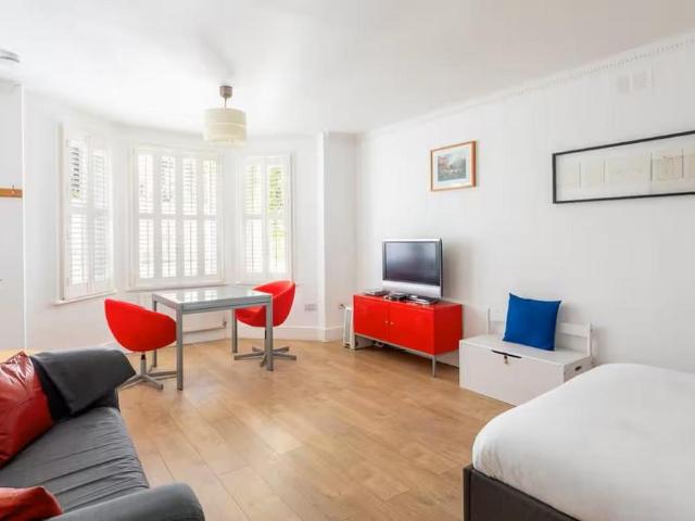 Studio to rent