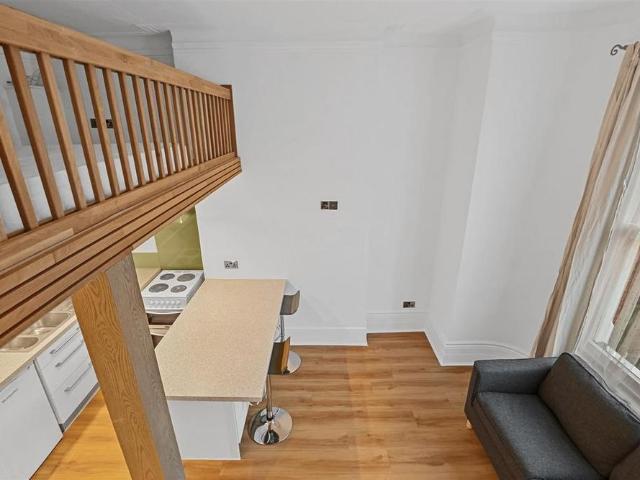 Studio to rent