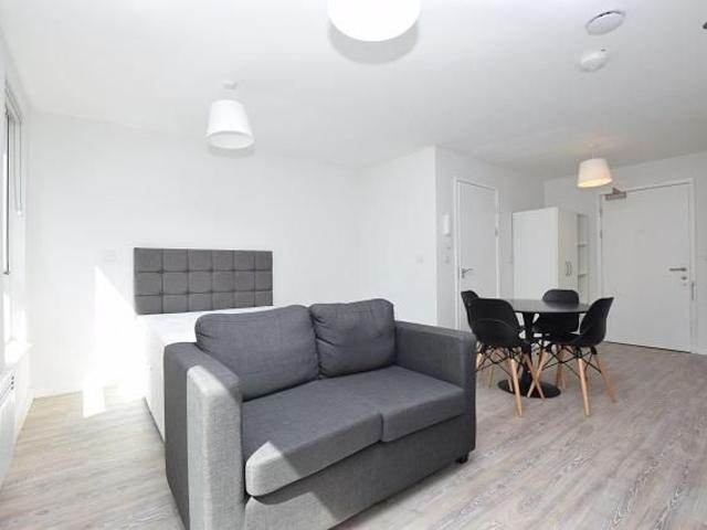 Studio to rent