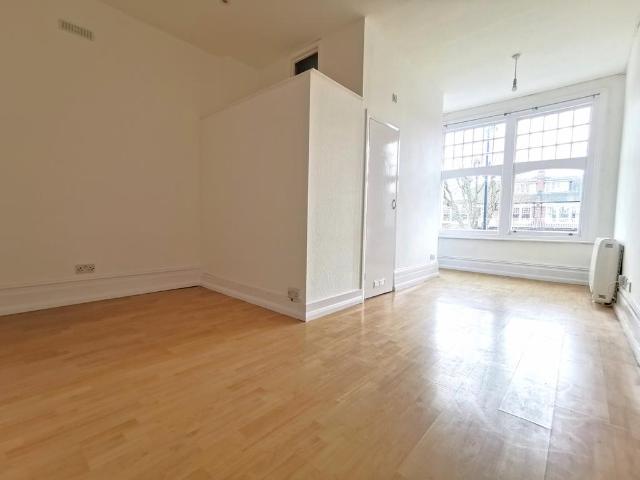 Studio to rent
