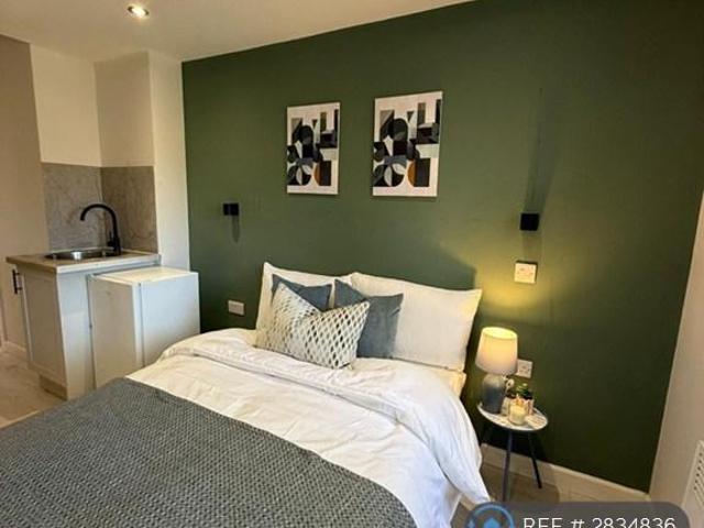 Studio to rent