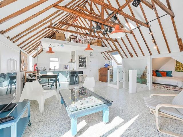 Studio to rent