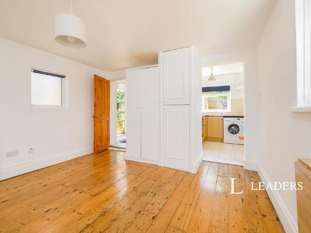 Studio to rent