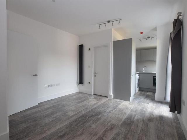 Studio to rent