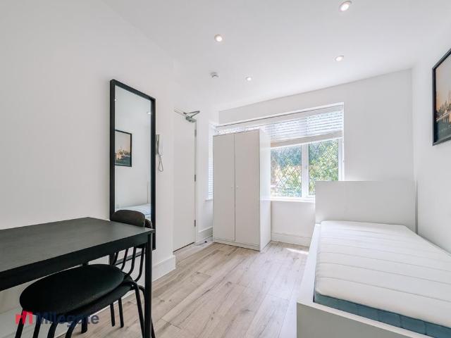 Studio to rent