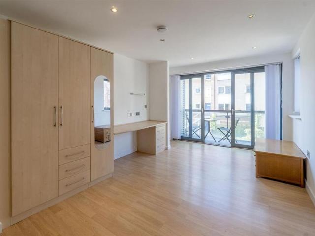 Studio to rent