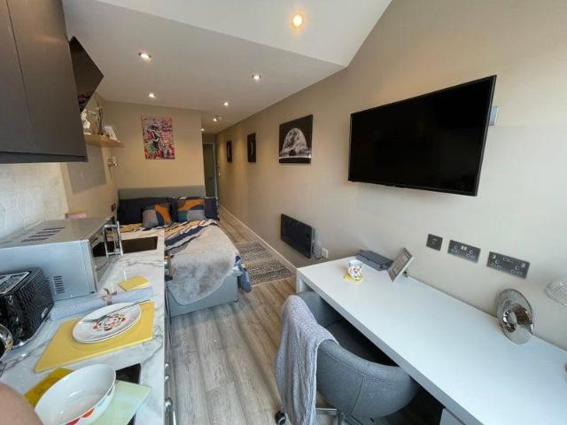Studio to rent
