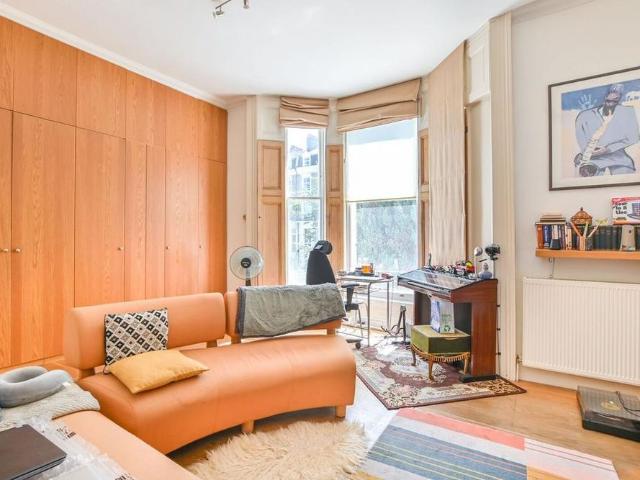 Studio to rent