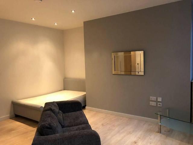 Studio to rent