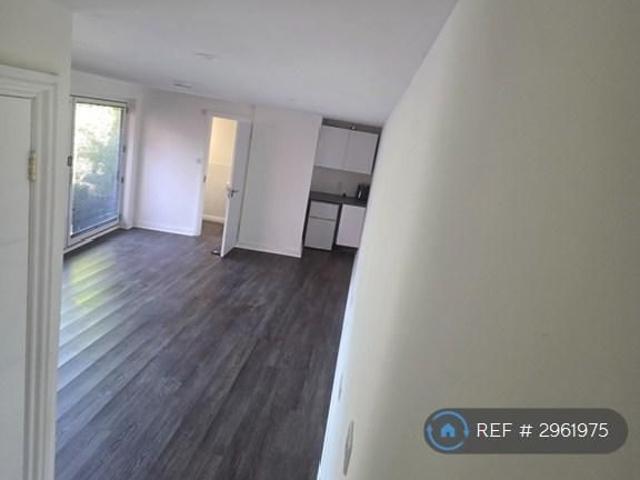 Studio to rent