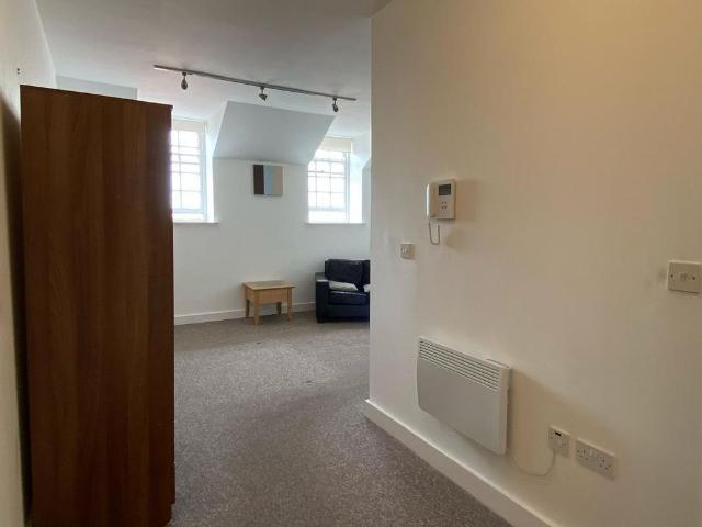 Studio to rent