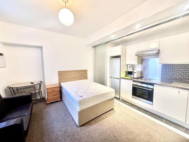 Studio to rent