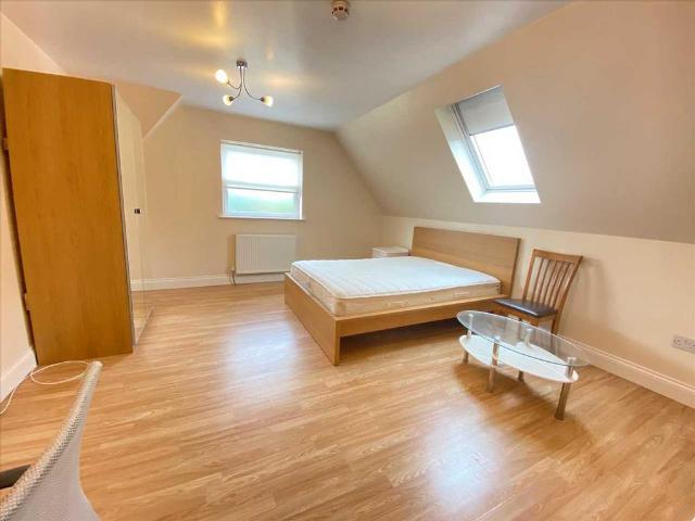 Studio to rent