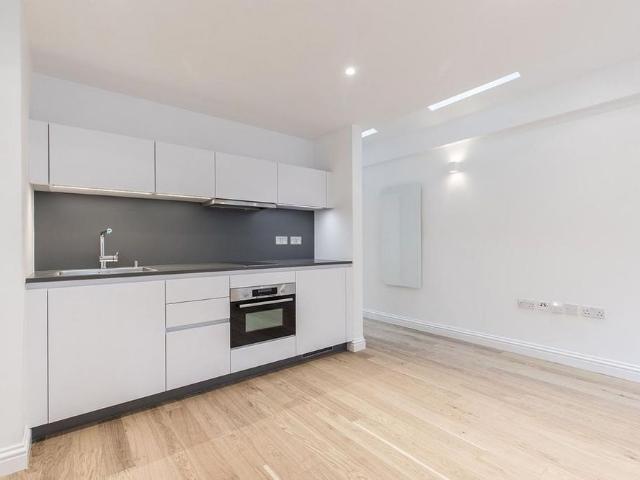 Studio to rent