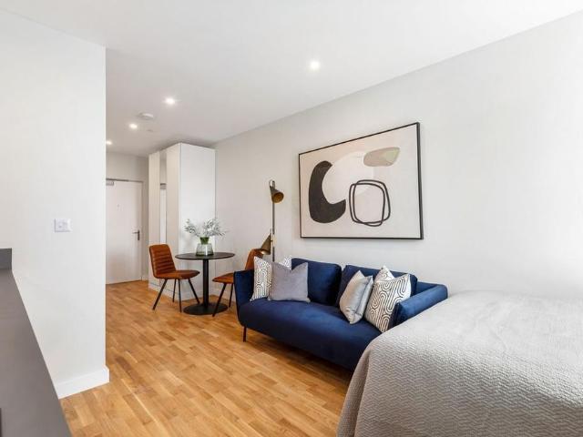 Studio to rent