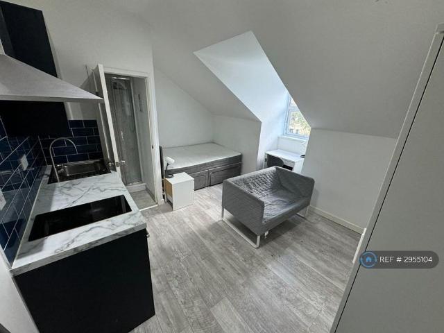 Studio to rent