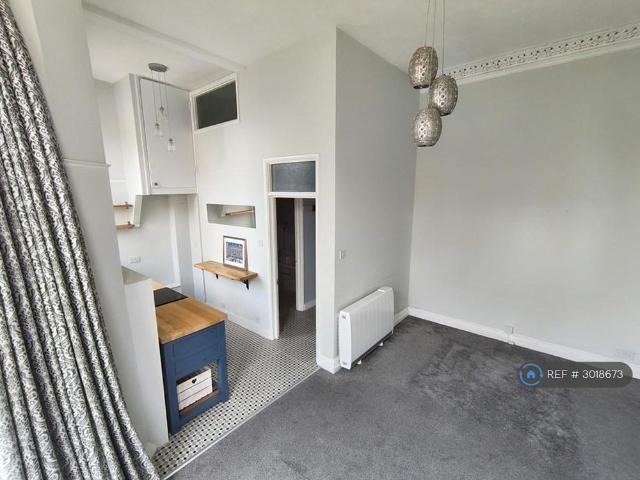 Studio to rent