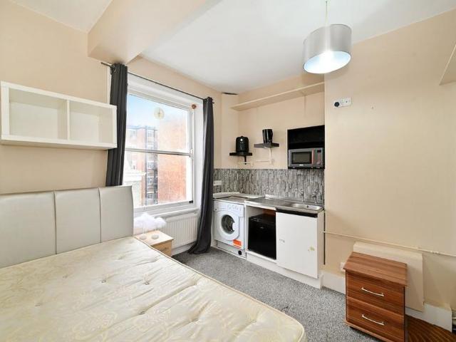 Studio to rent