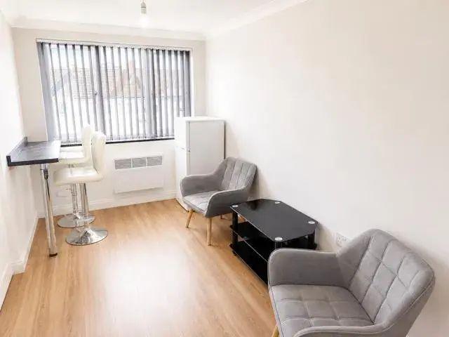 Studio to rent