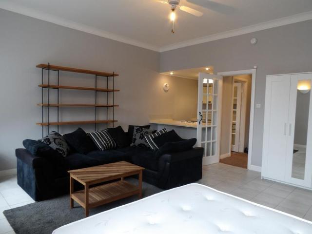 Studio to rent