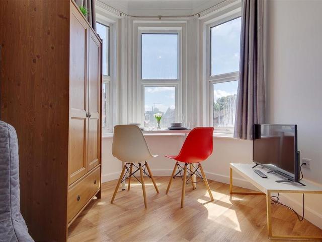 Studio to rent