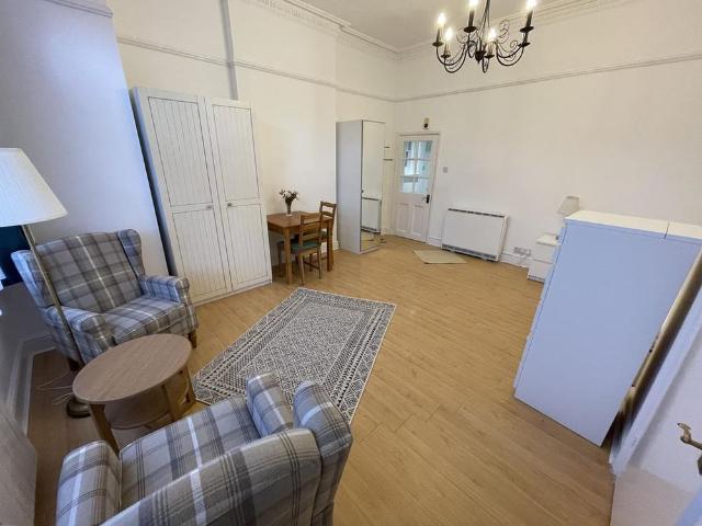 Studio to rent