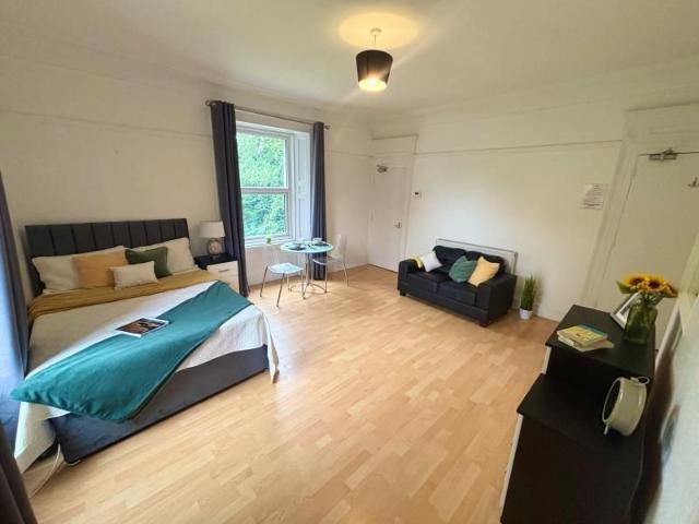 Studio to rent