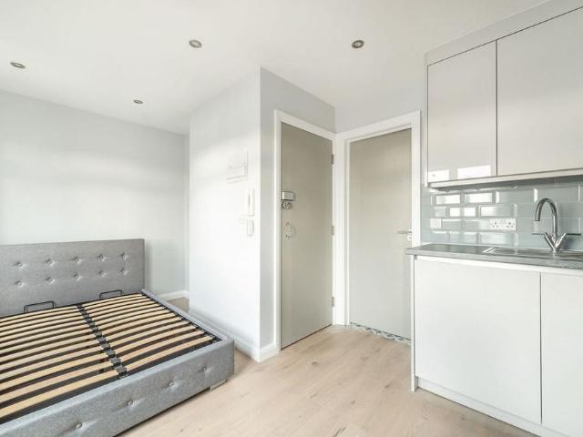 Studio to rent