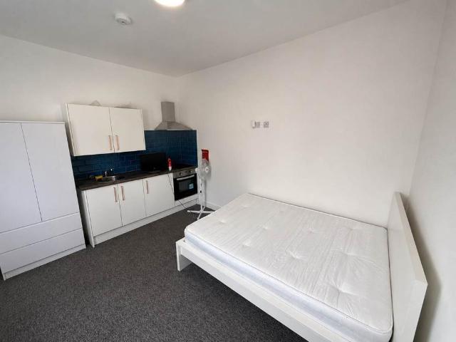Studio to rent
