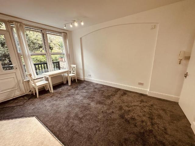 Studio to rent