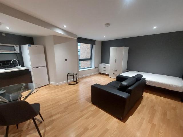 Studio to rent