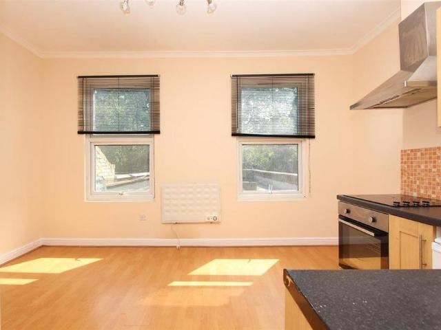 Studio to rent