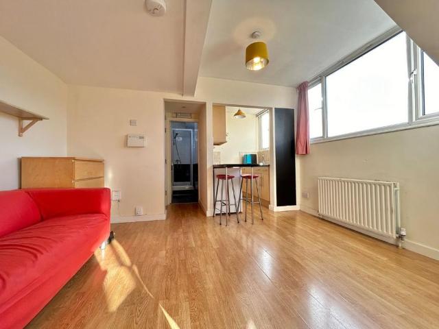 Studio to rent