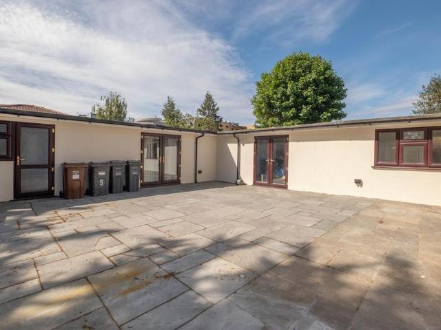 Studio to rent