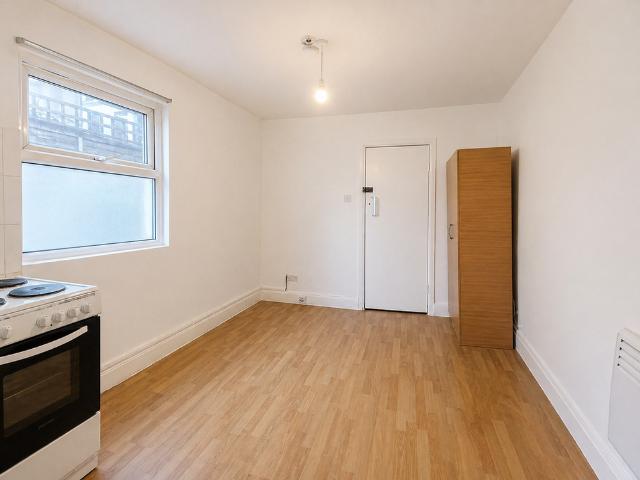 Studio to rent