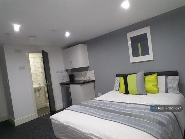 Studio to rent