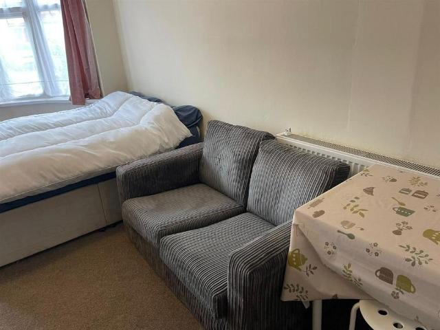 Studio to rent