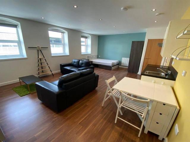 Studio to rent