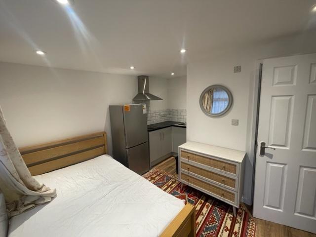 Studio to rent