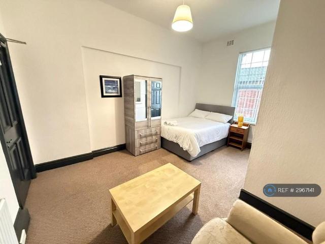 Studio to rent