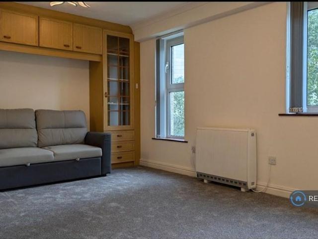 Studio to rent