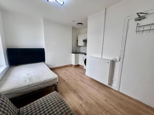 Studio to rent