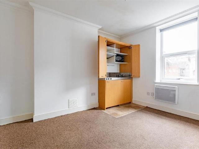 Studio to rent