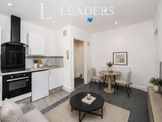 Studio to rent