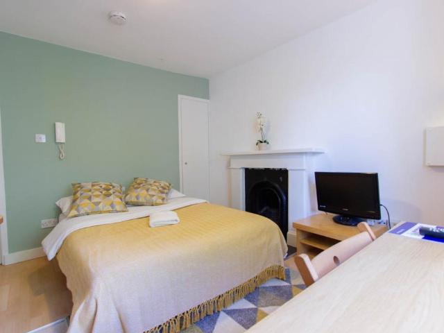 Studio to rent