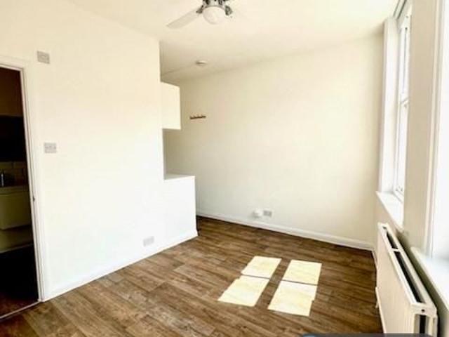 Studio to rent