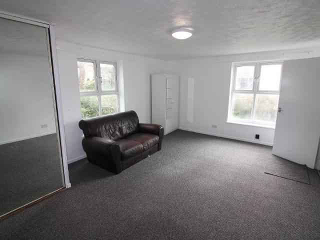 Studio to rent