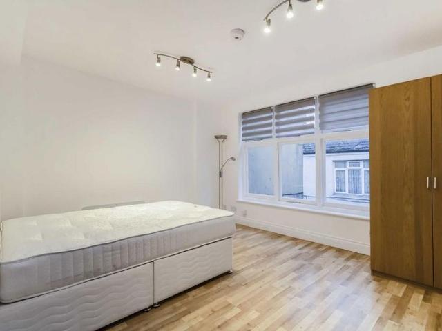 Studio to rent